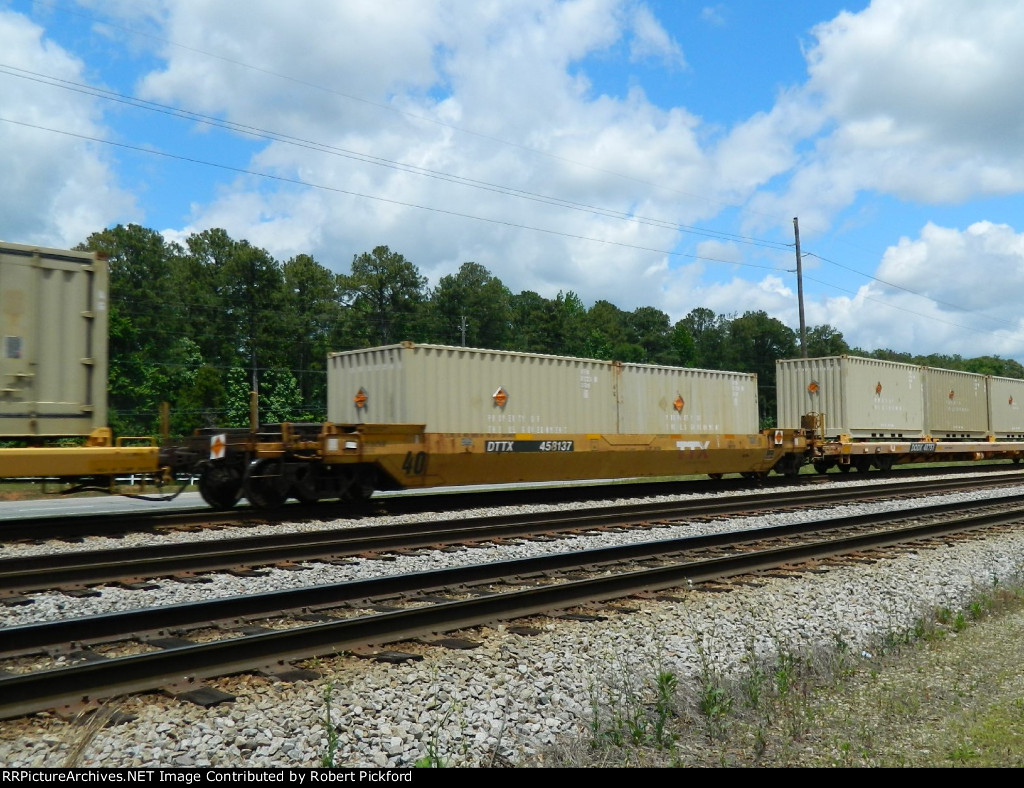 DTTX 458137 (DOUBLE STACK CAR)